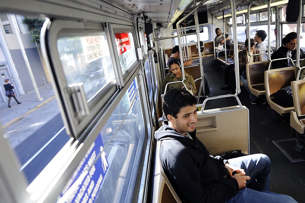 Muni's Twitterbus off to a slow start