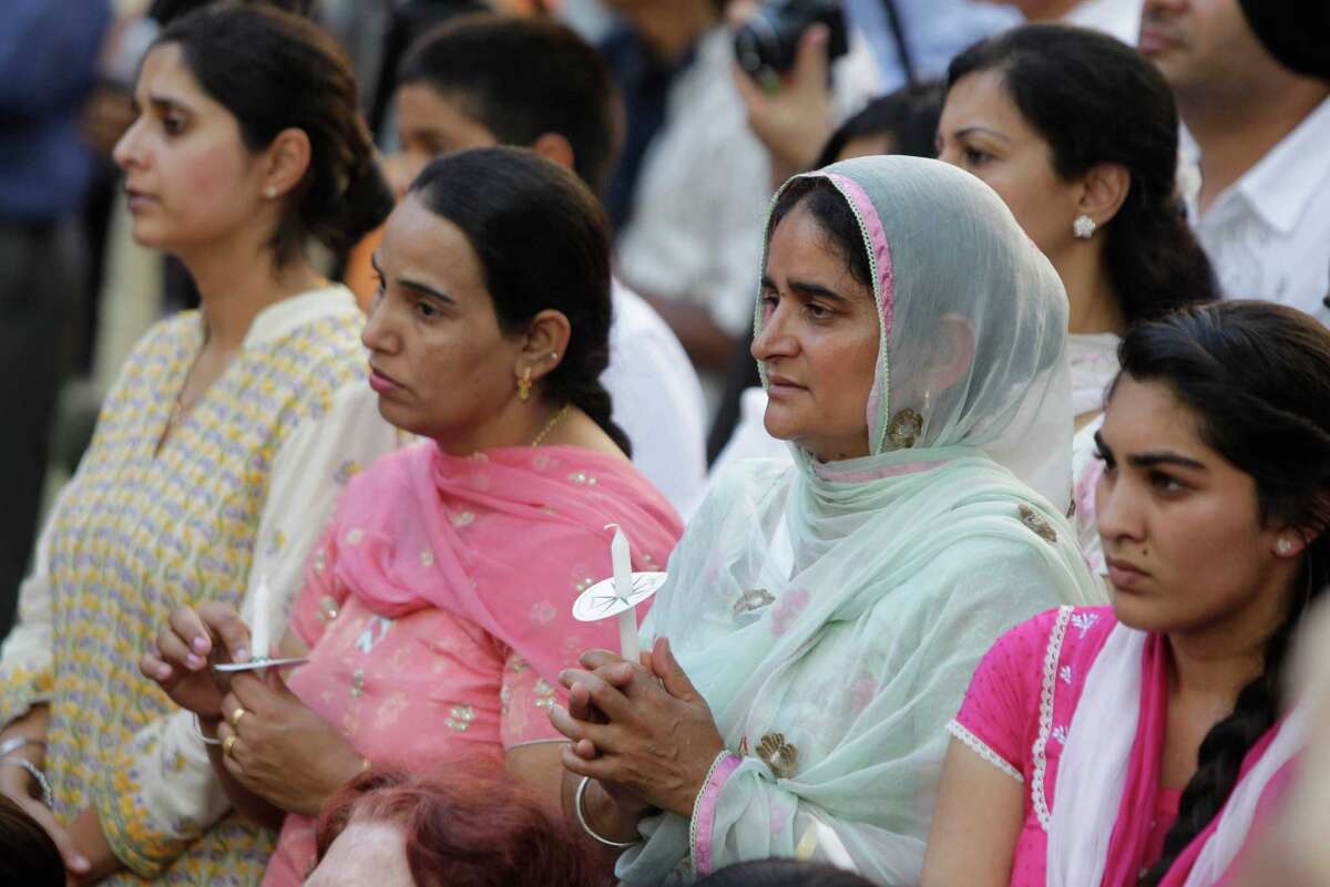 Sikh temple shooting called 'an American tragedy' at Houston vigil