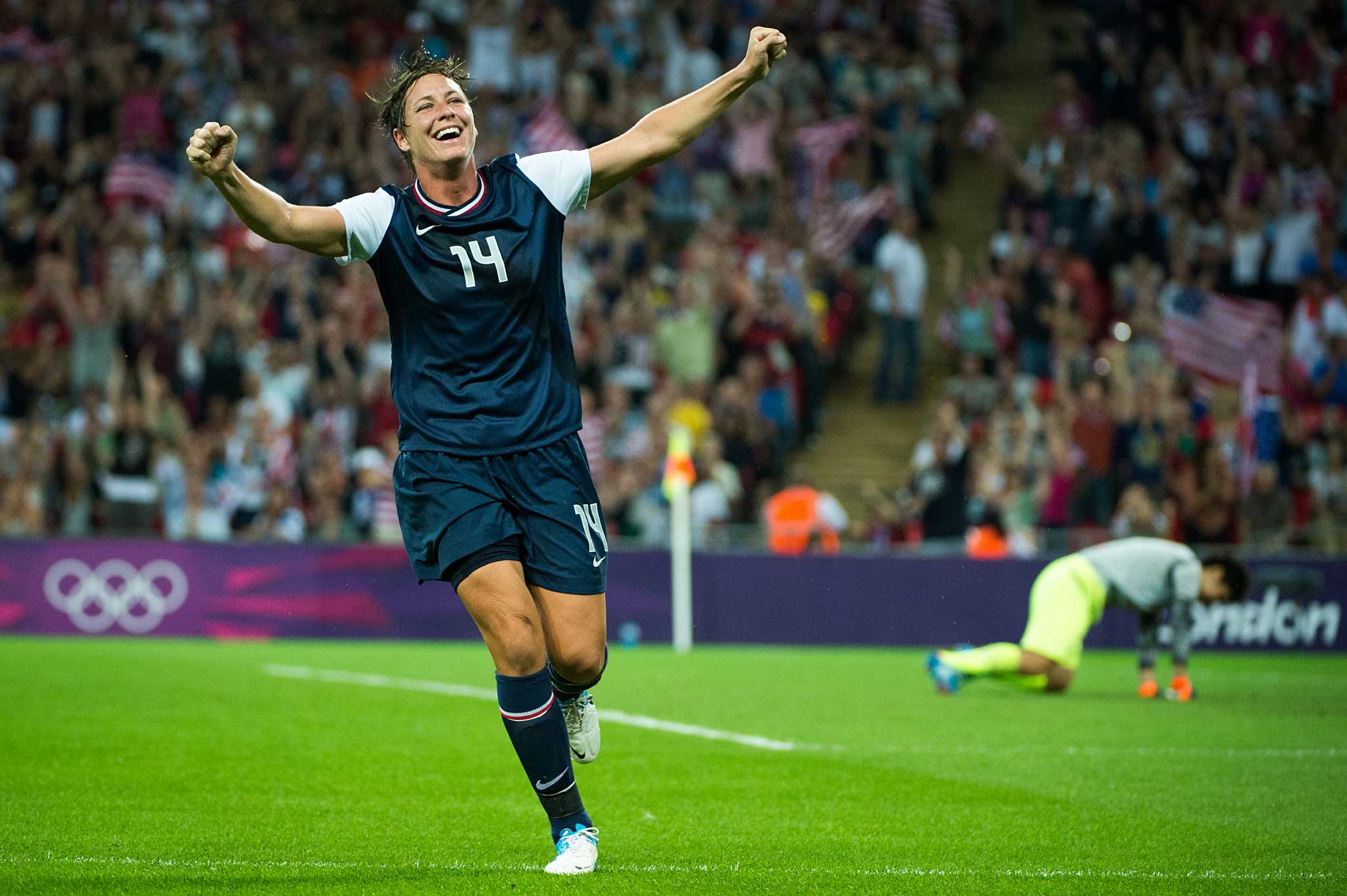 US women win gold in soccer