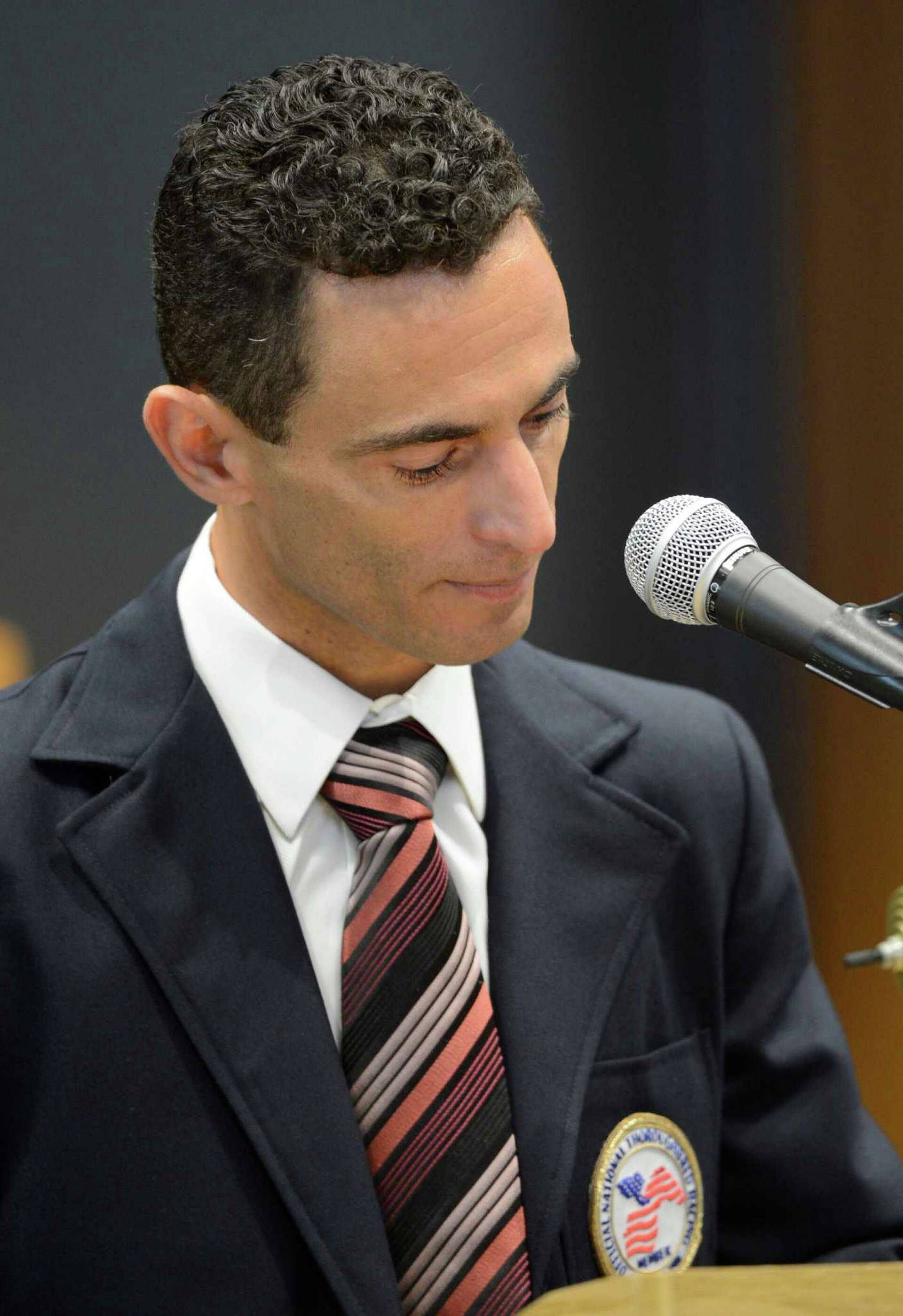 Velazquez emotional at Hall of Fame induction