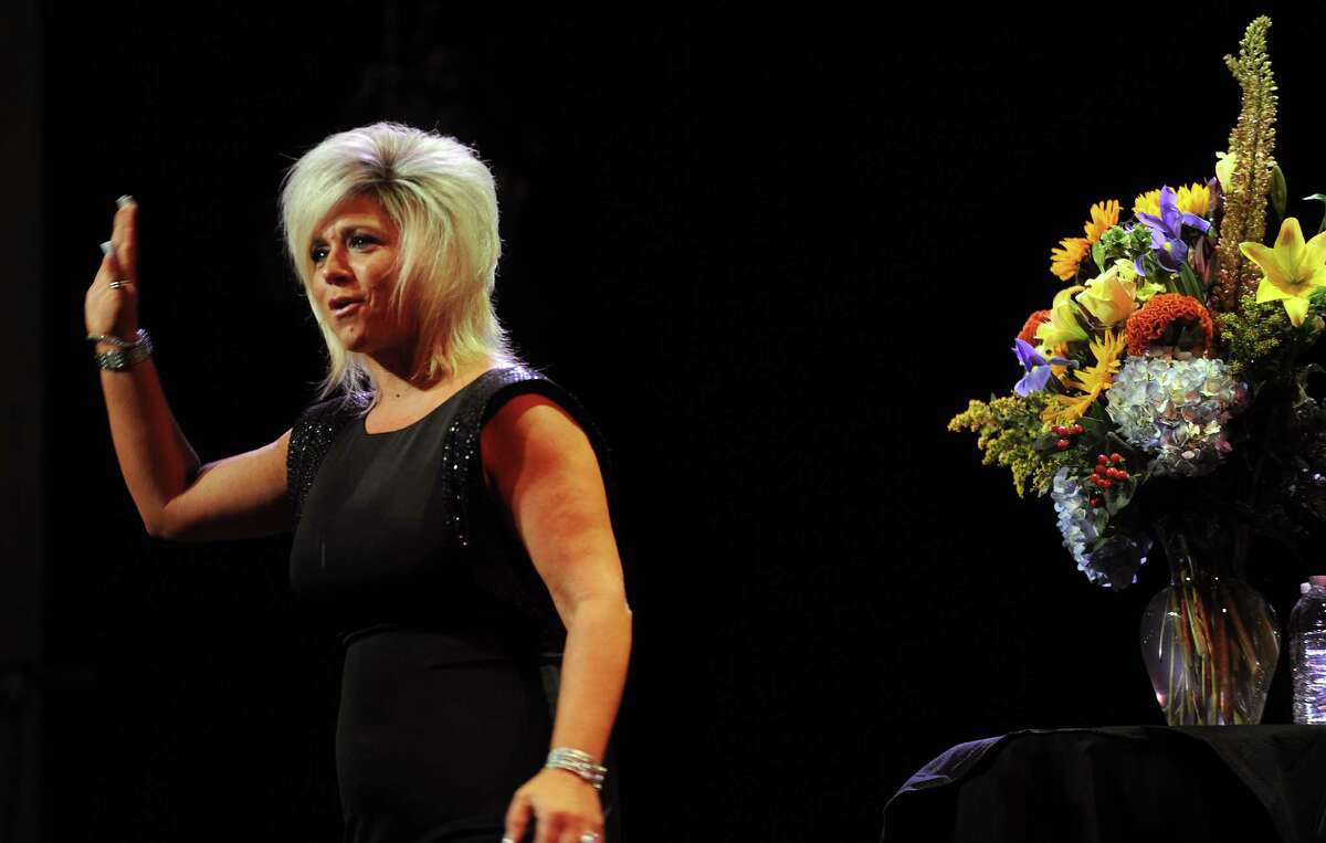 'Long Island Medium' delivers messages from beyond