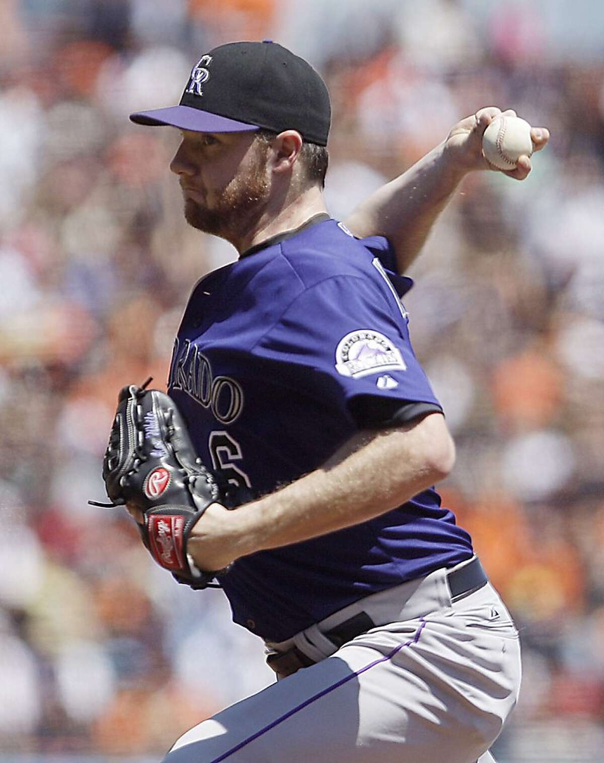 Pence's 1st Giants homer helps beat Rockies