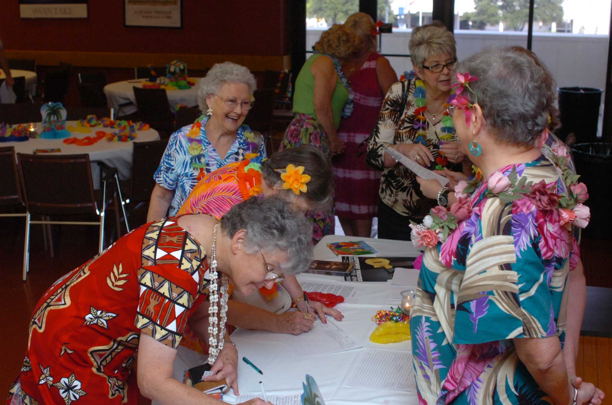 Lutcher Theater volunteers put Orange on the map for hospitality