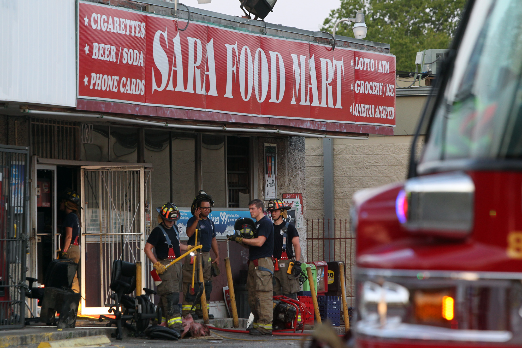 Fire scorches North Side food mart