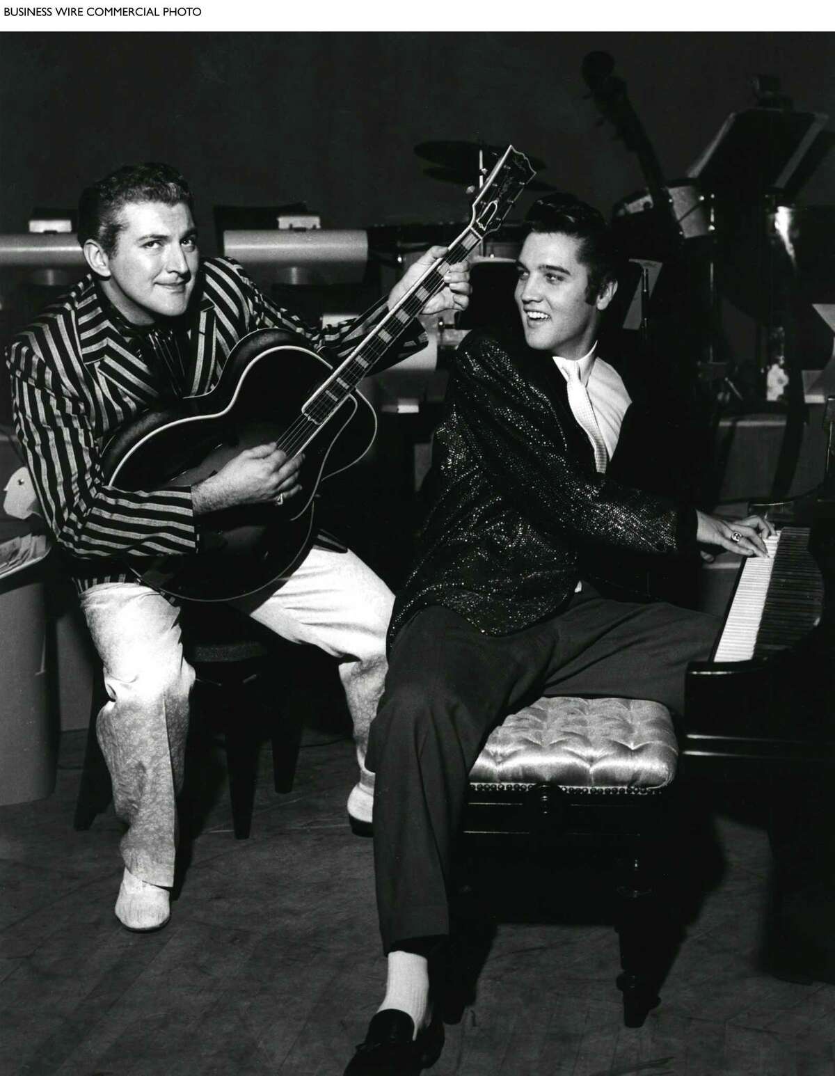 Fans prepare for 35th anniversary of Elvis Presley's death