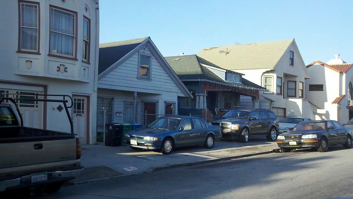Bayview's free-parking zone: sidewalk