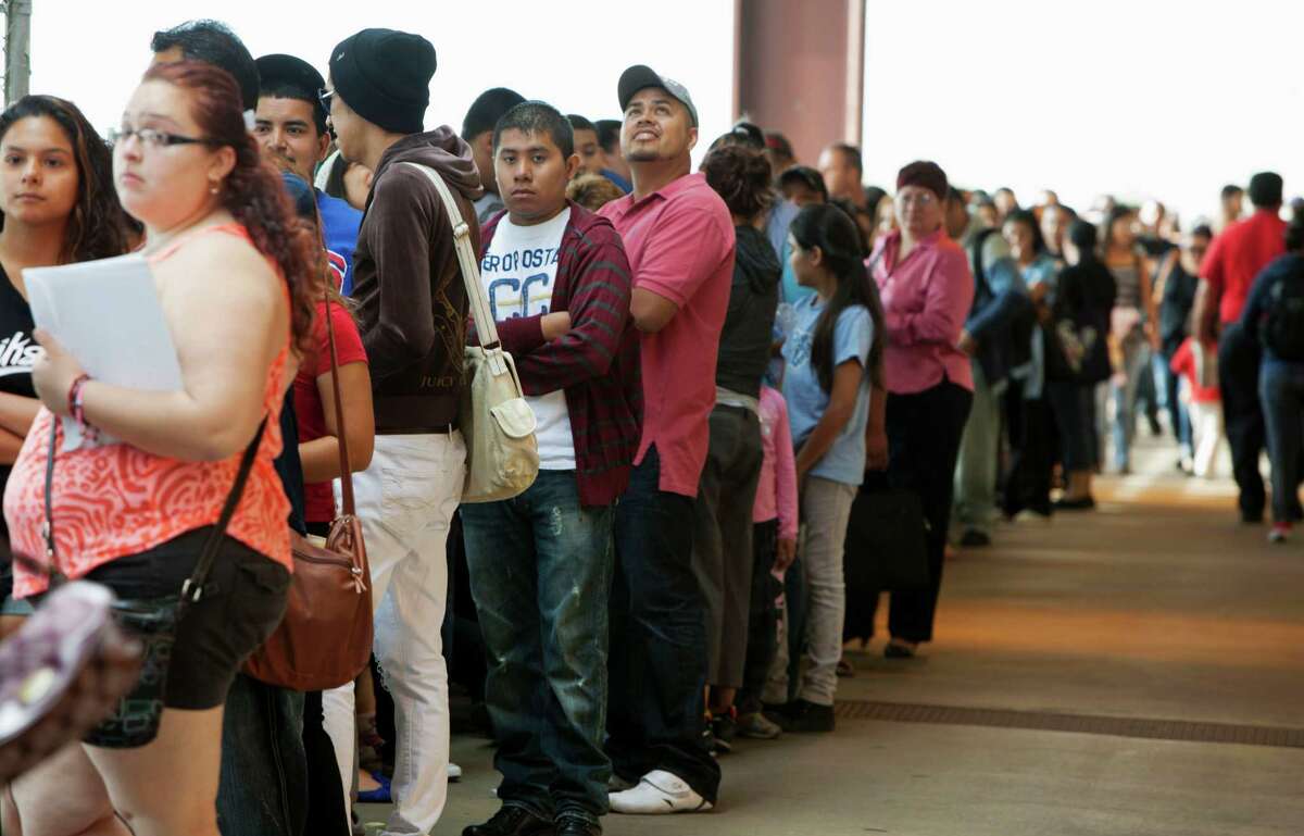 Immigrants apply to stay in U.S.