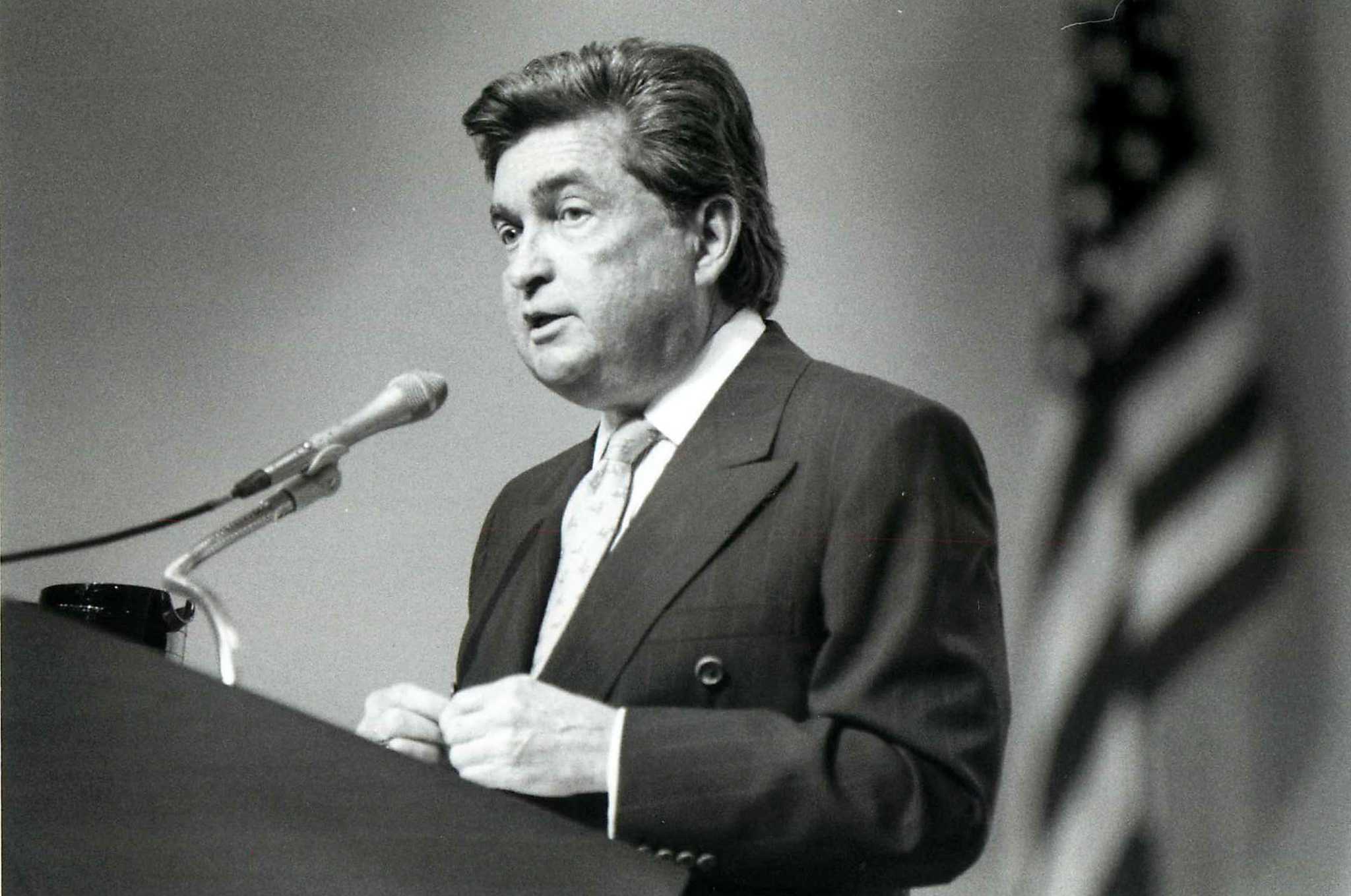 Dallas Morning News' longtime leader dies