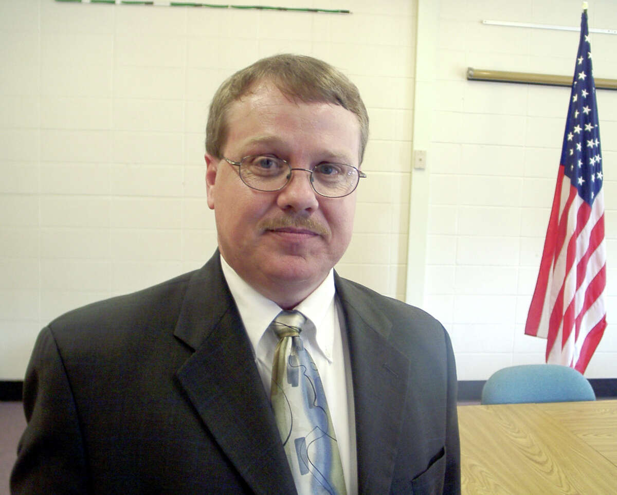 Report: Massachusetts school board tries to fire Ely