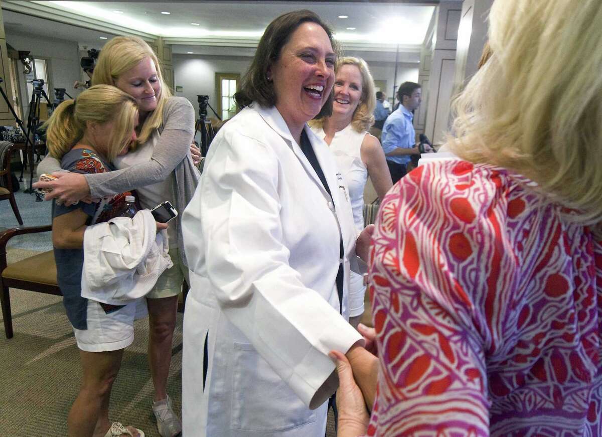 Houston mom injured in shootout alert and walking