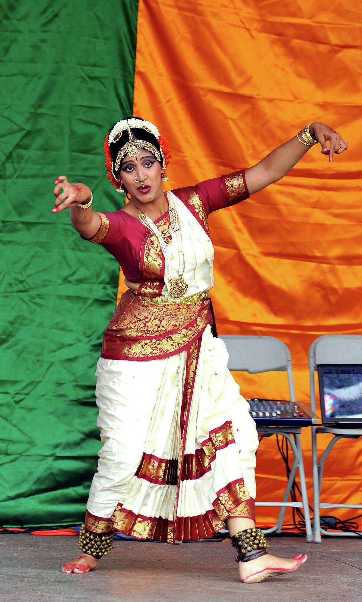 Indian festival explodes with color