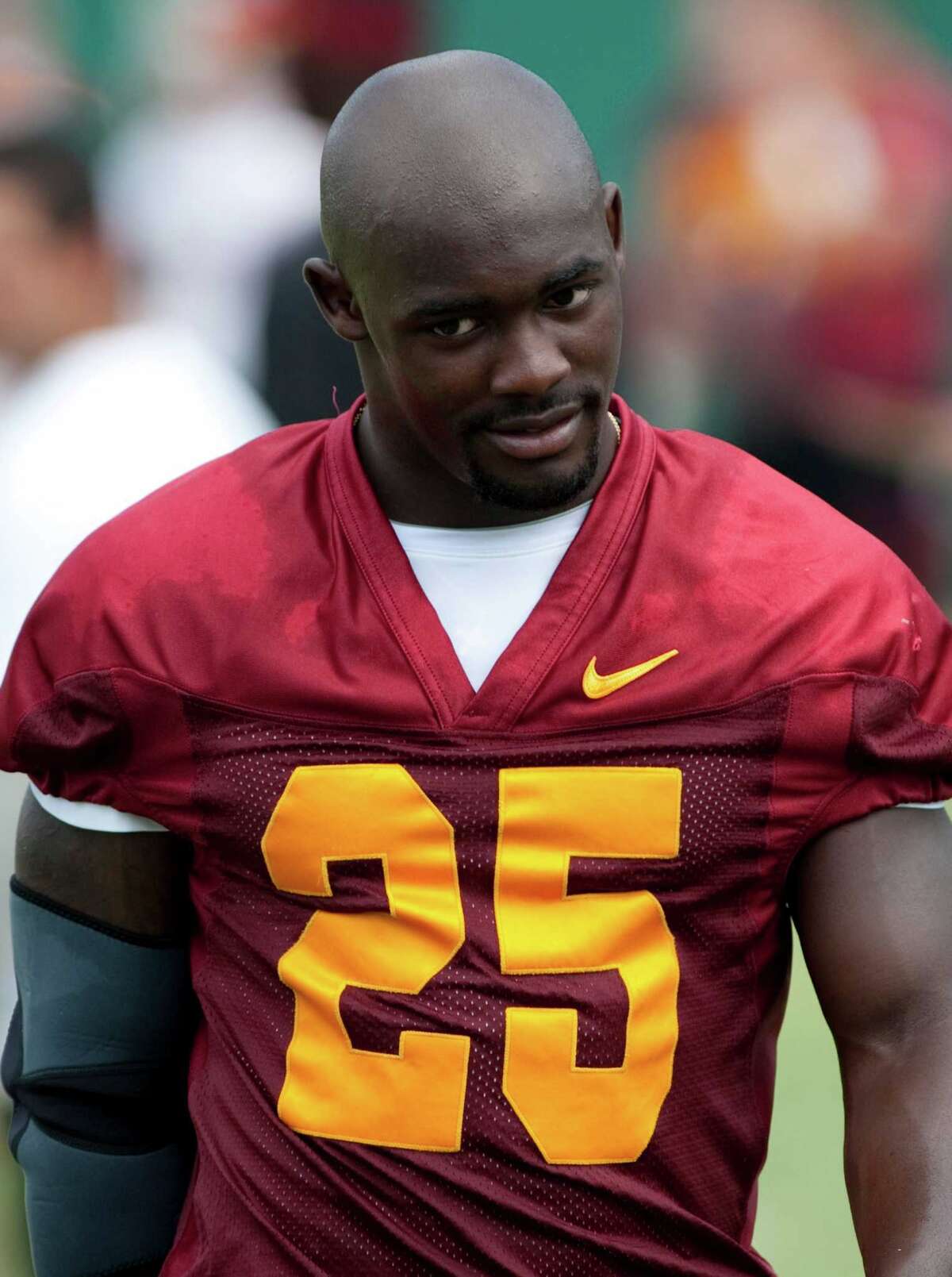 Silas Redd signs with Washington