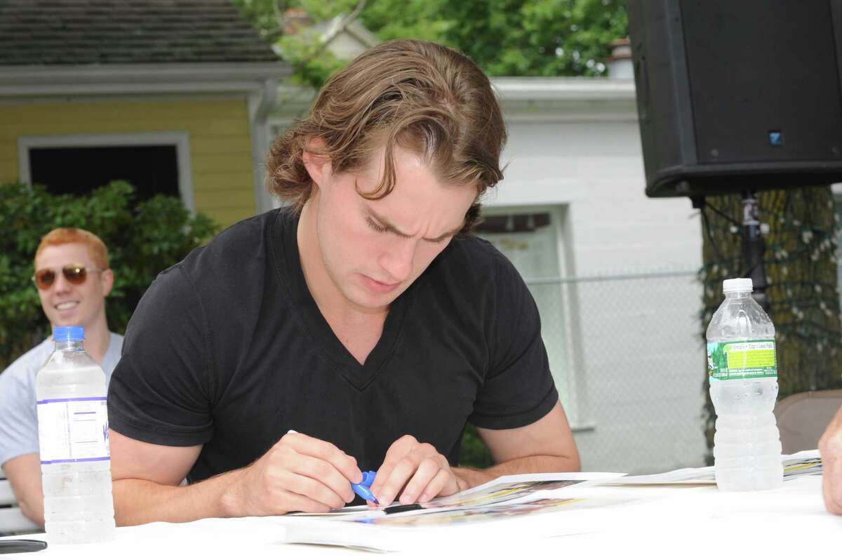 Hockey stars shine bright at Greenwich fundraiser