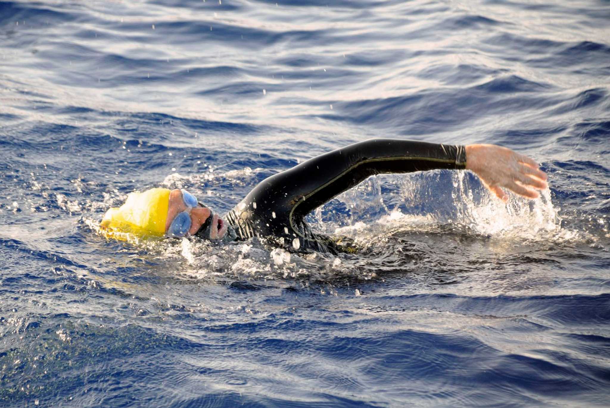 Swimmer Nyad steady in Cuba-Fla. record attempt