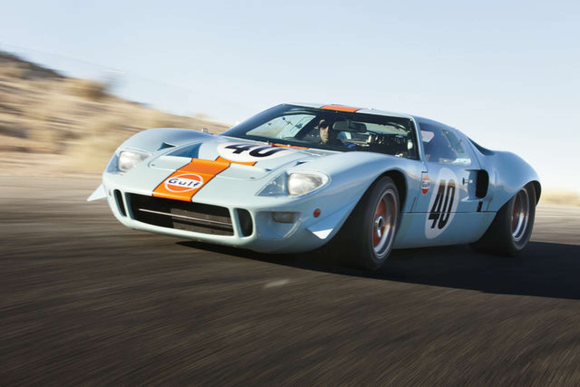 Ford GT40 sells for record-setting price for U.S. car