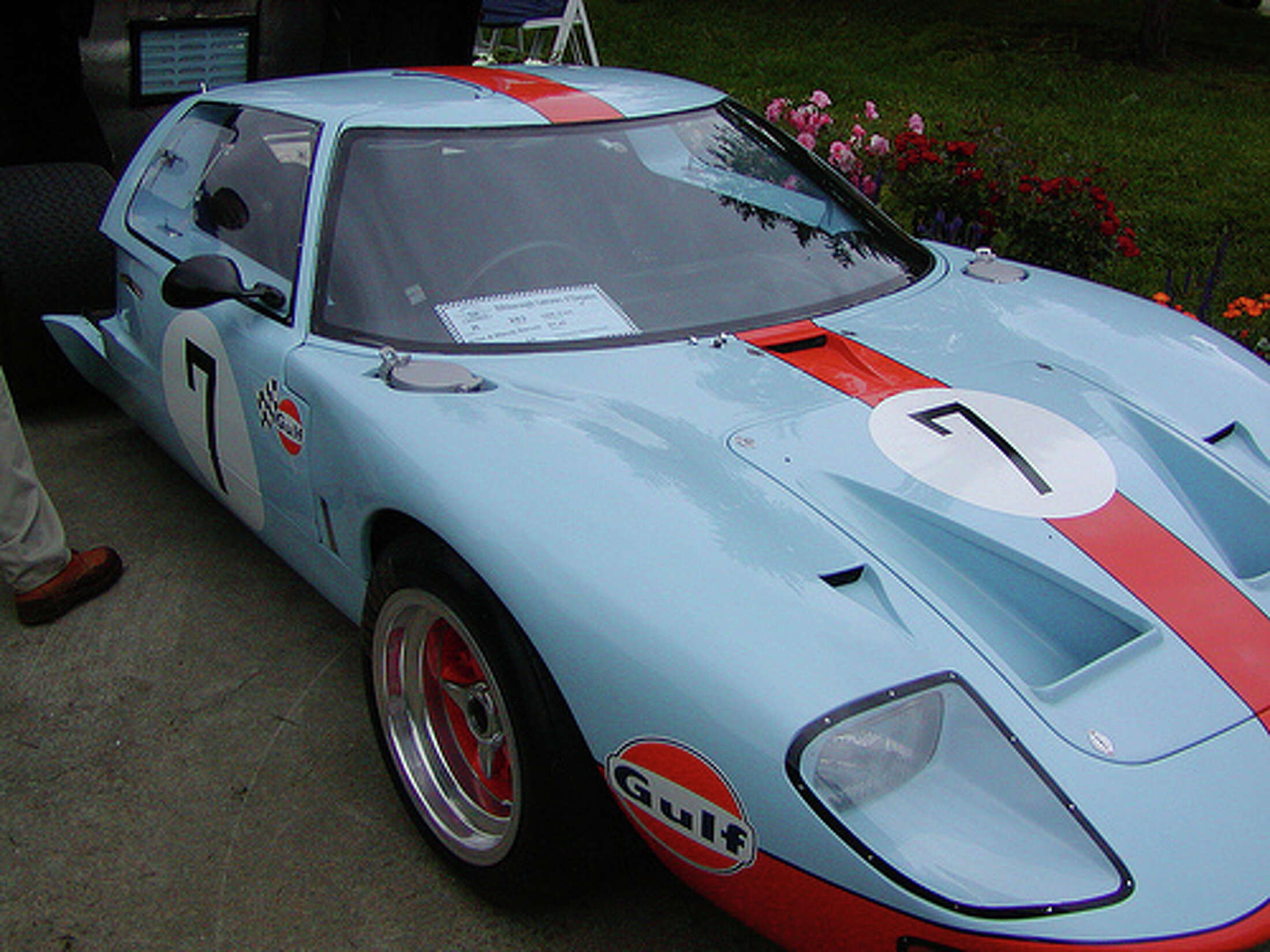 Ford GT40 sells for record-setting price for U.S. car