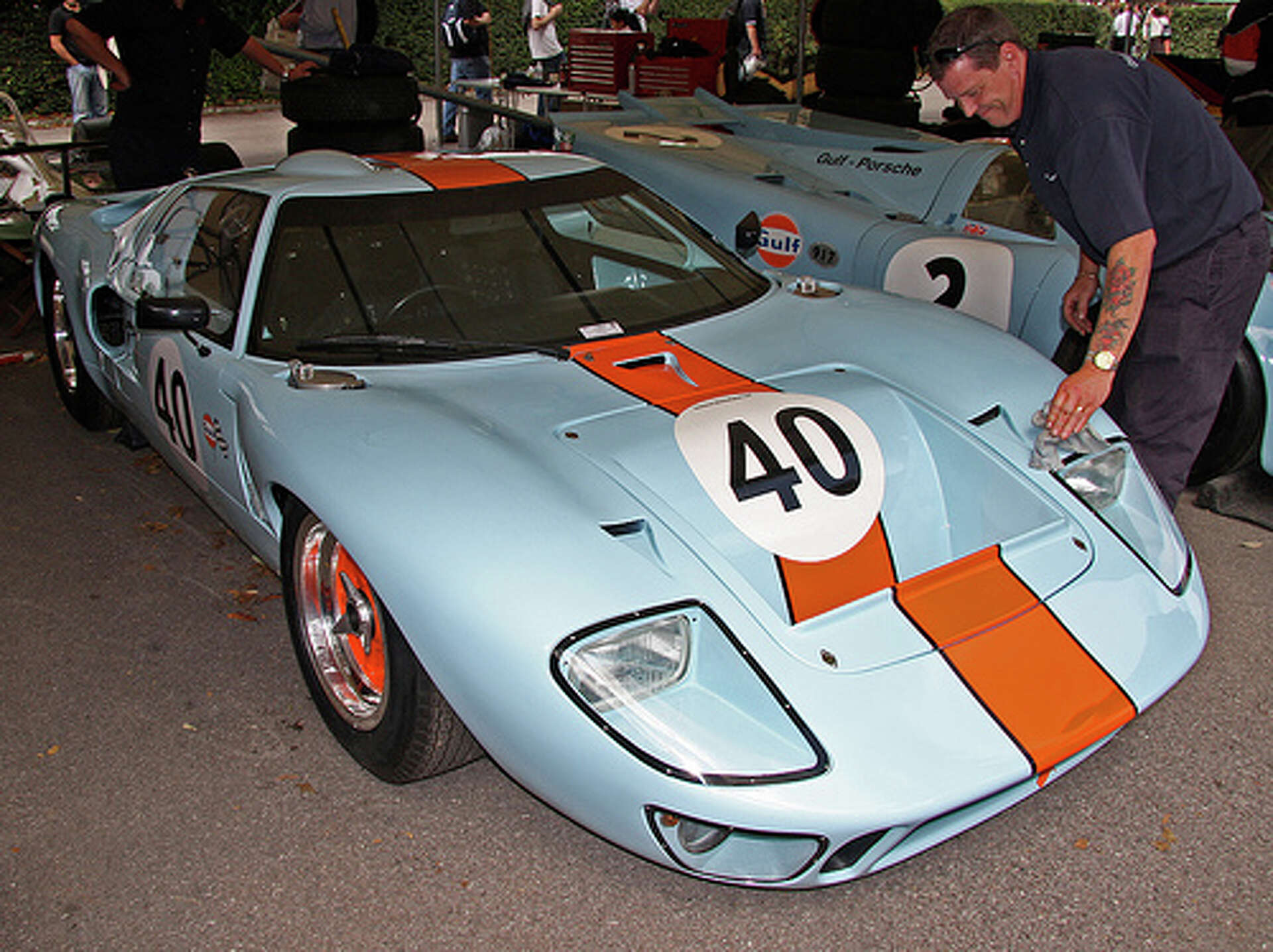 Ford GT40 sells for record-setting price for U.S. car