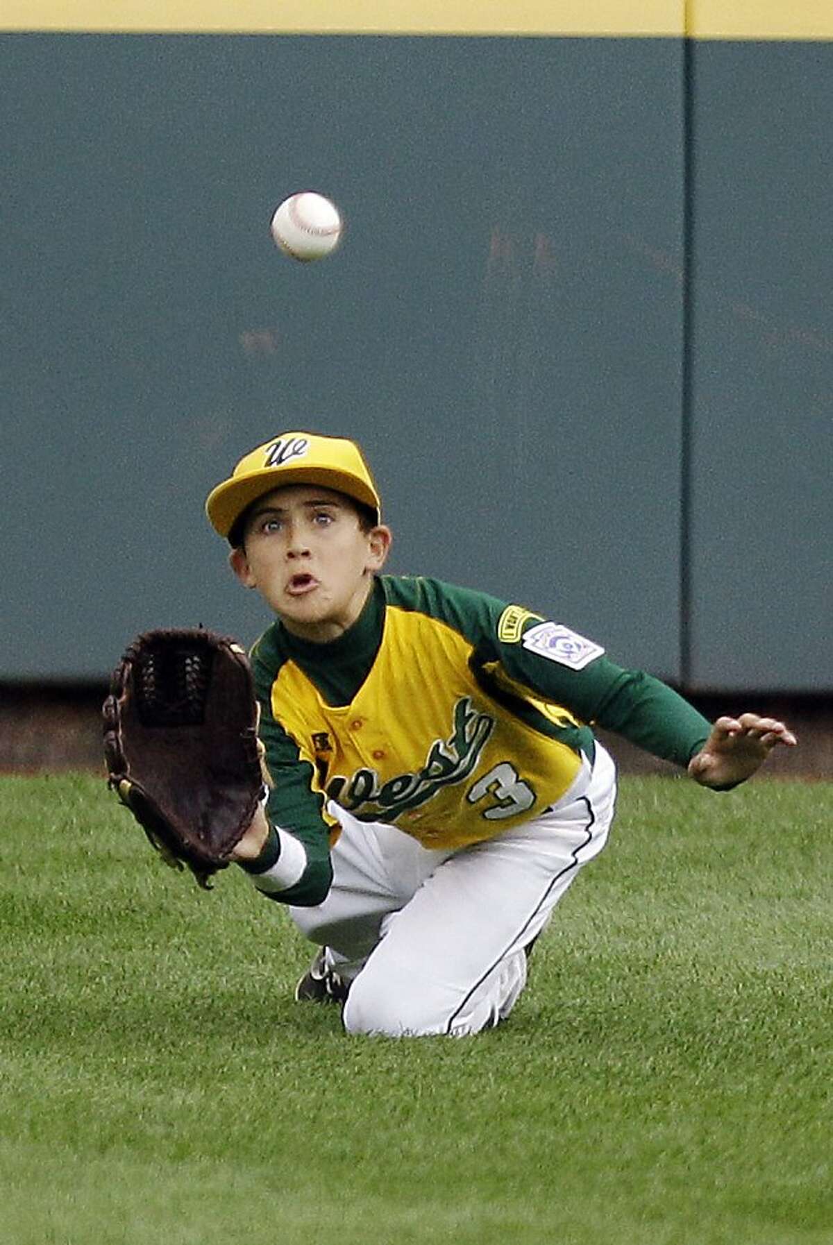 Petaluma boys advance in World Series