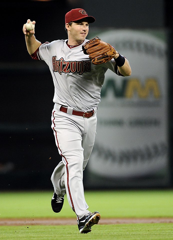 A's lose to Twins, get shortstop Drew