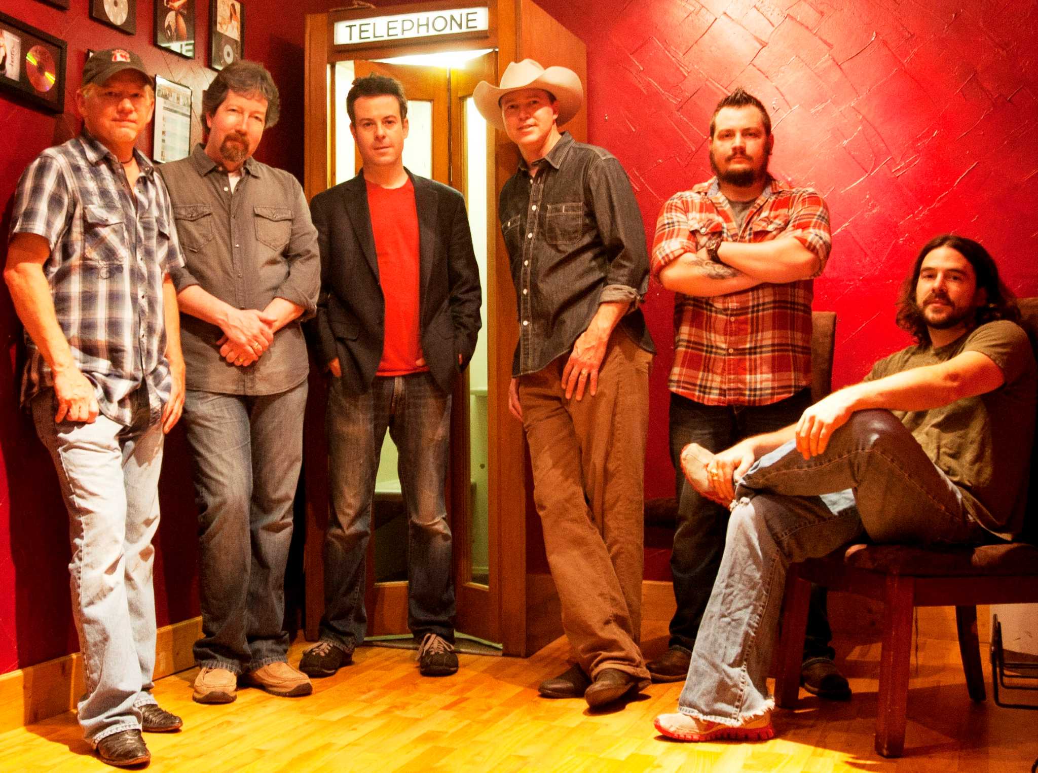 Stars aligned for Cooder Graw reunion