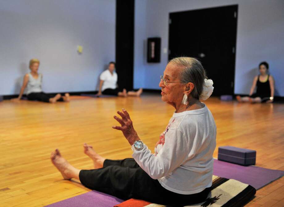 94-year-old yoga teacher offers many lessons - San Antonio Express-News