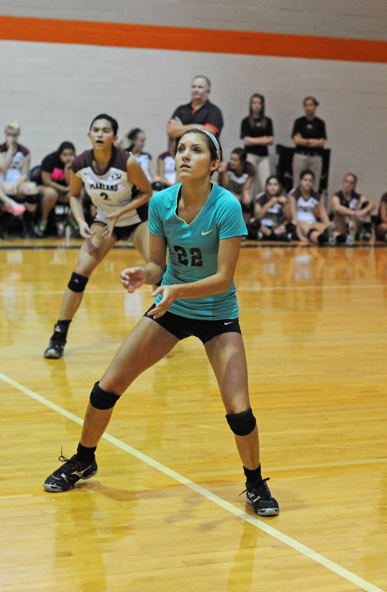 Volleyball: Pearland laying down early markers