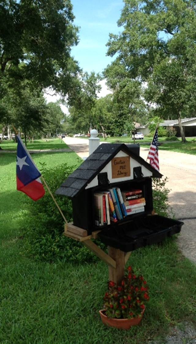 Houston area now has 3 Little Free Libraries