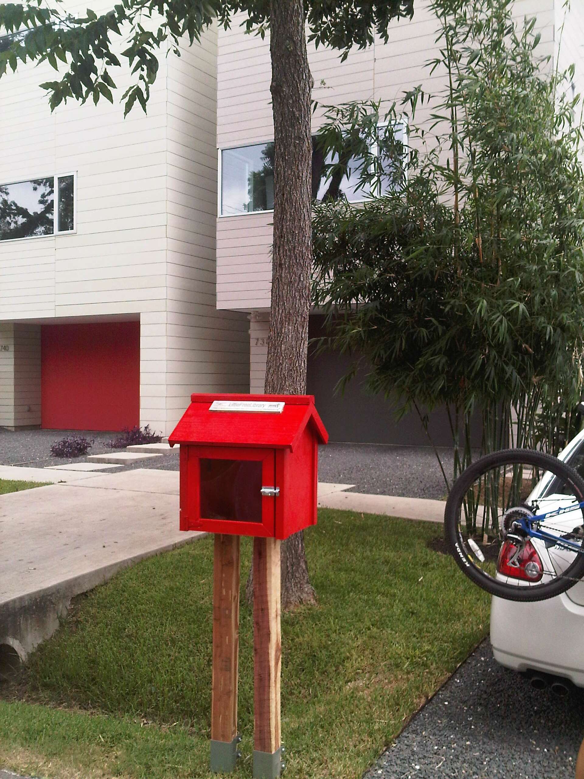 Houston area now has 3 Little Free Libraries