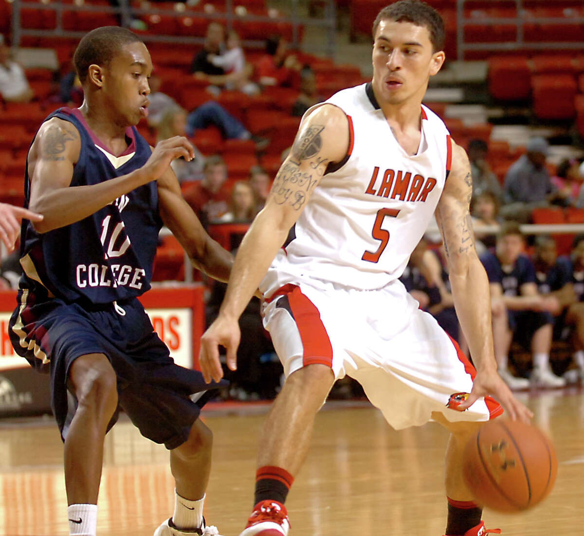 Mike James signs professional contract