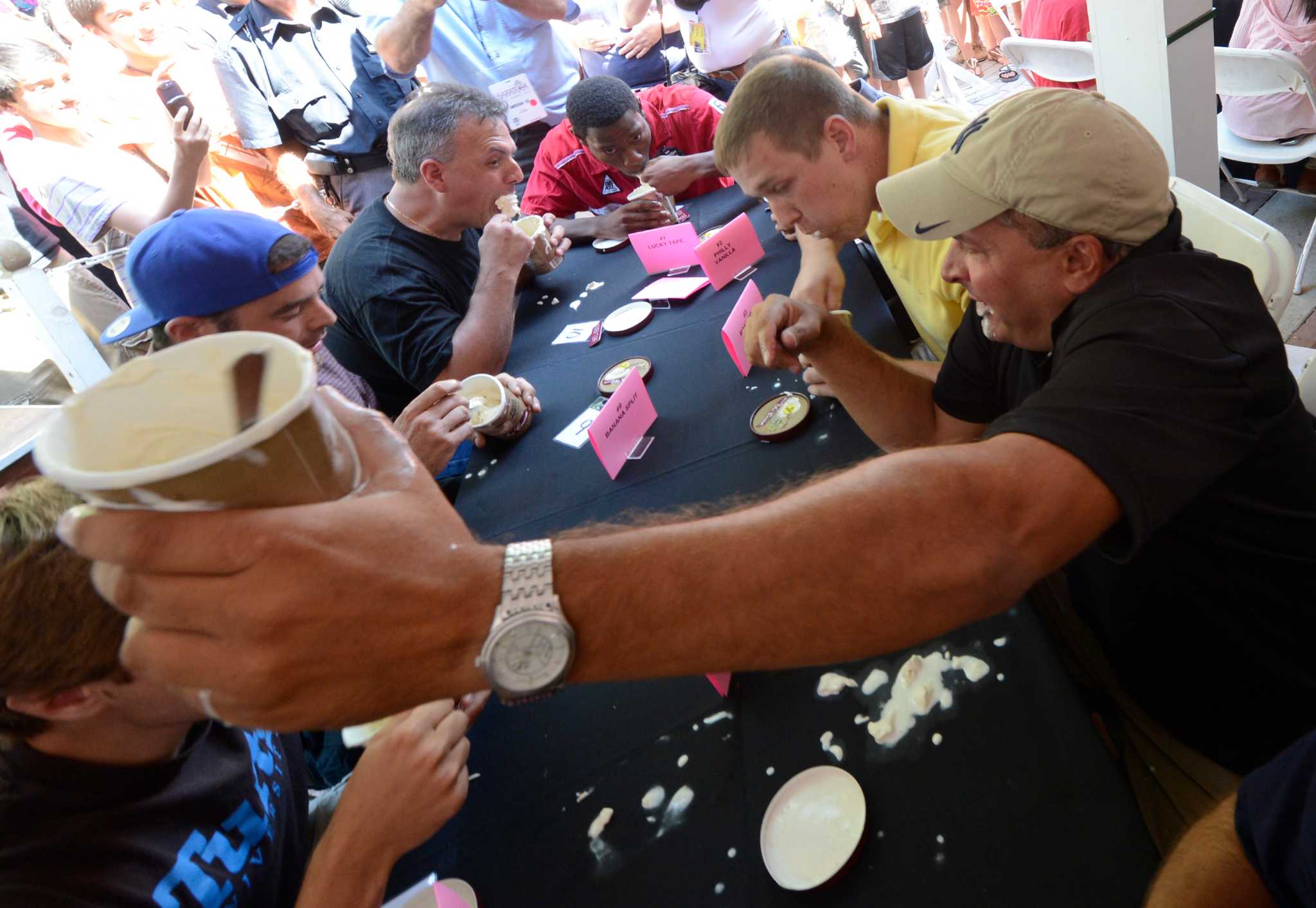 Photos: Ice cream eating contest