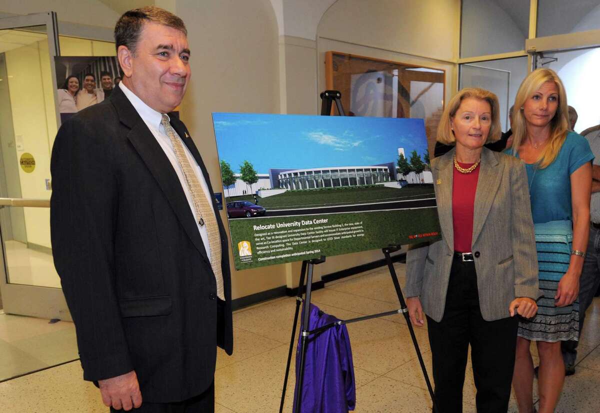 UAlbany unveils data center