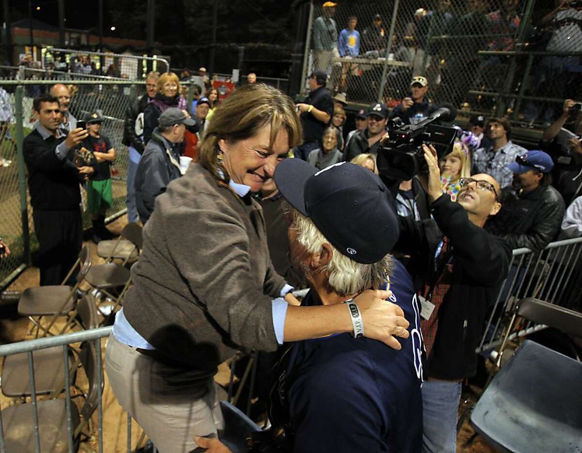 Bill Lee wins professional game at 65