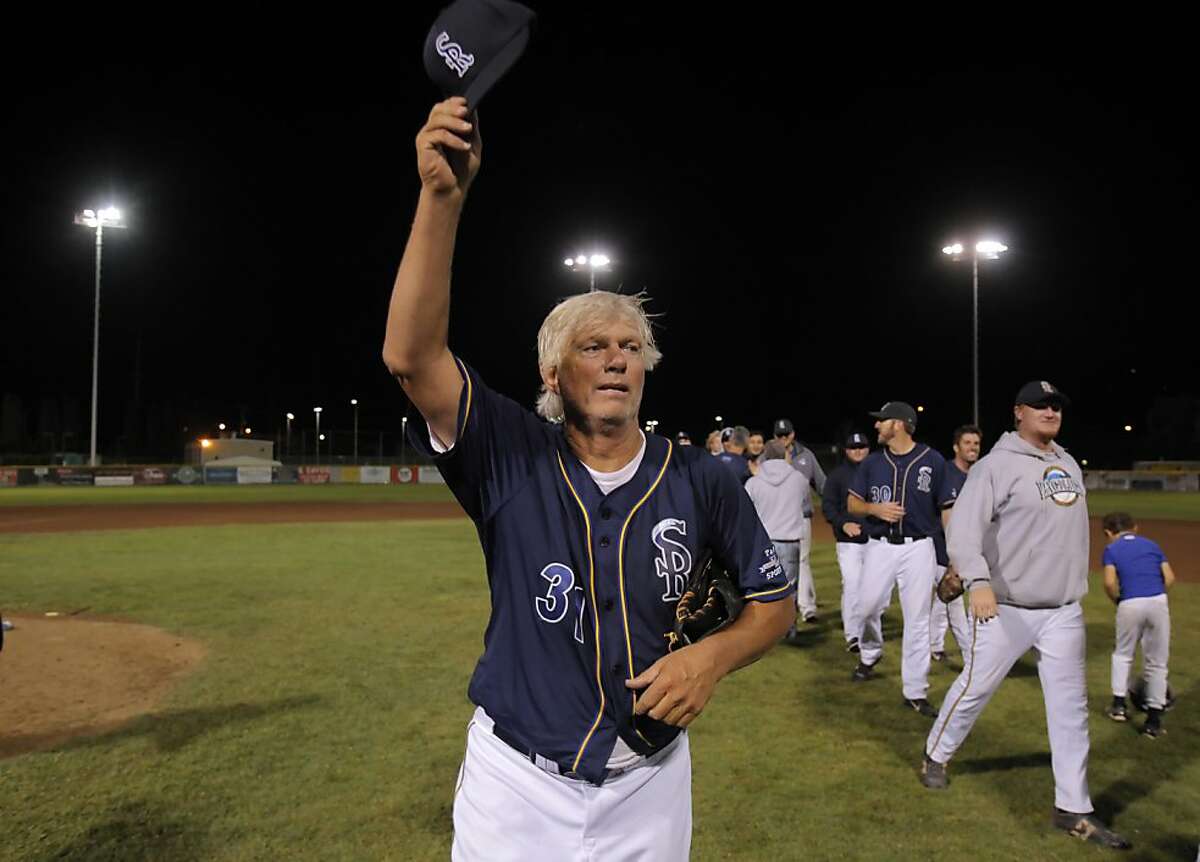 Bill Lee wins professional game at 65