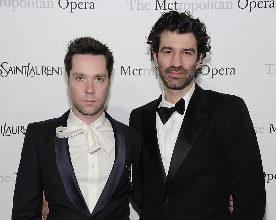 Rufus Wainwright weds Jorn Weisbrodt