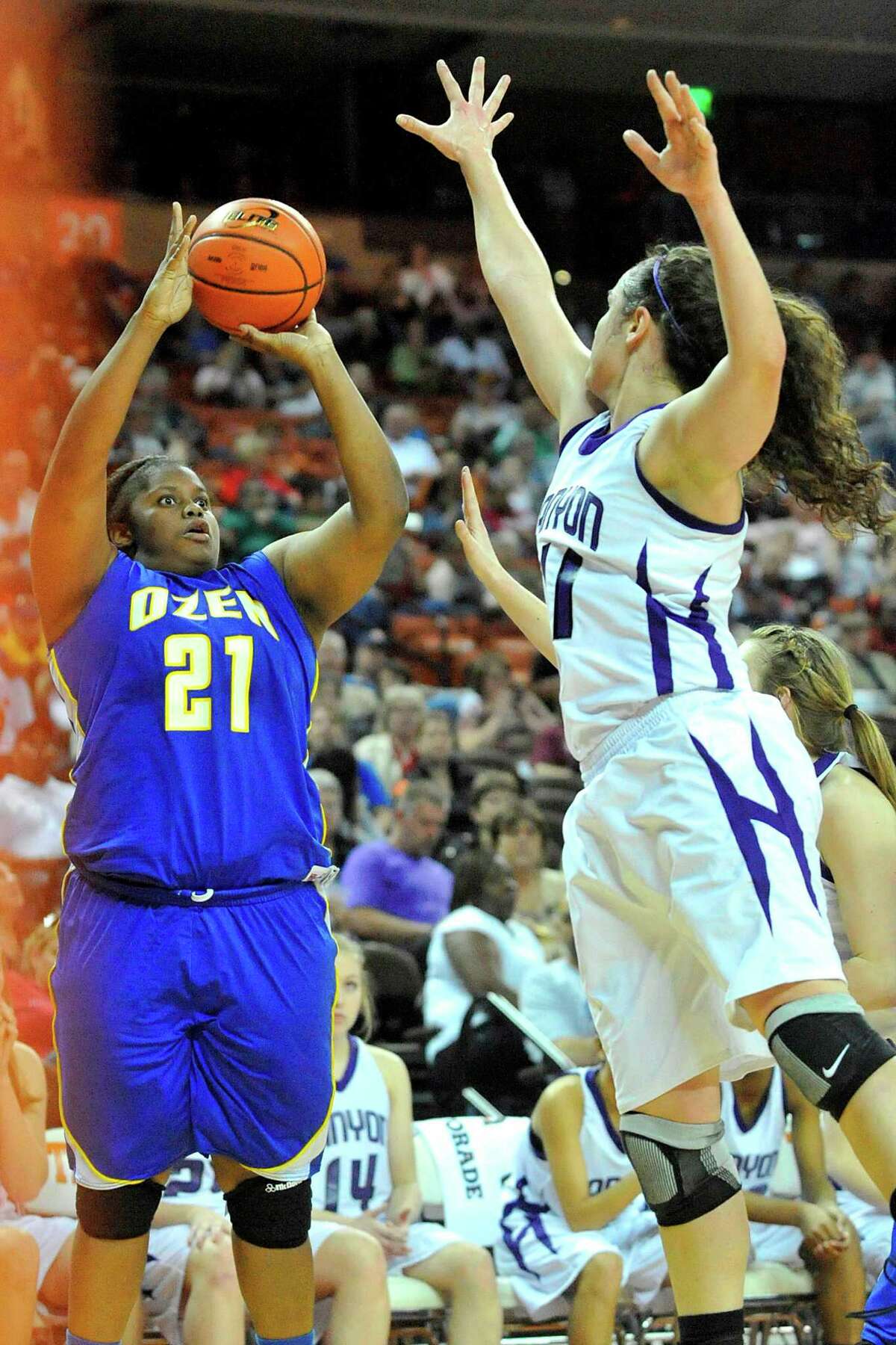 Photos: Texas commit Nekia Jones