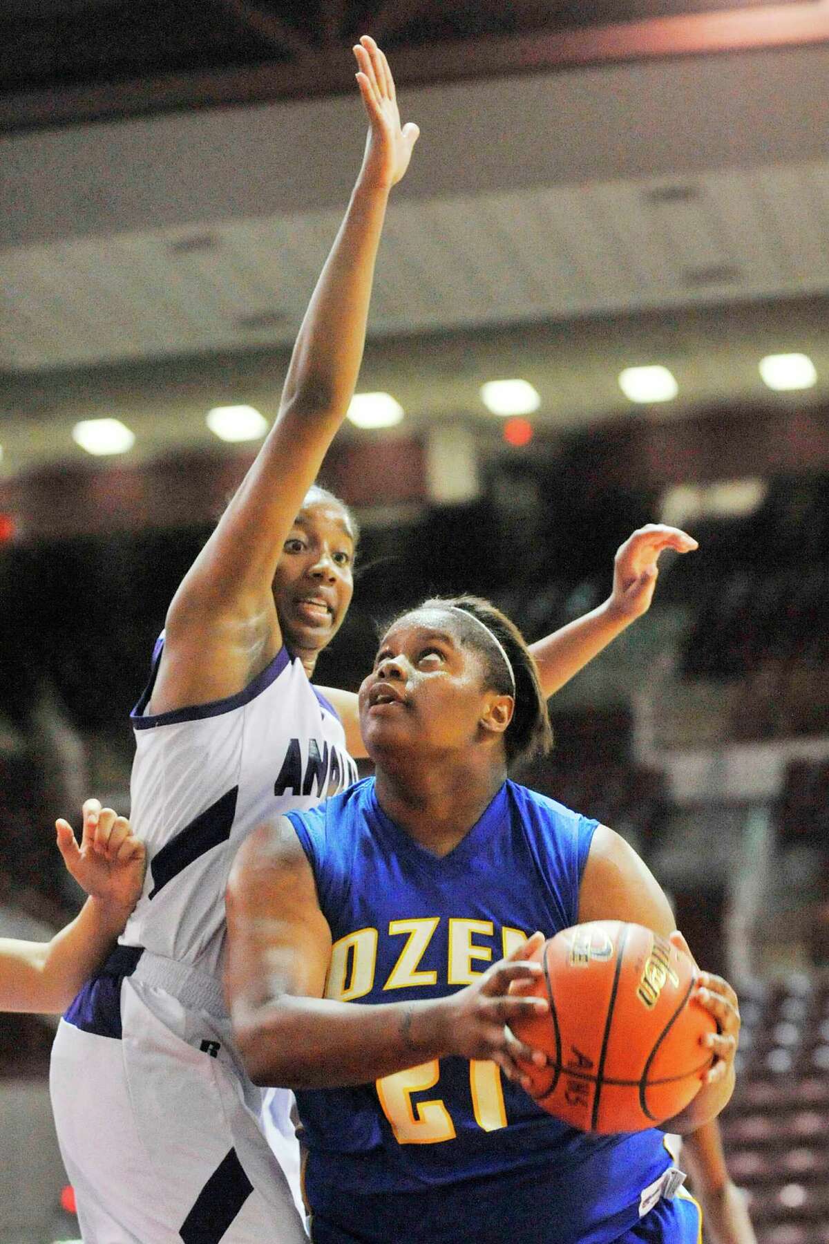 Photos: Texas commit Nekia Jones