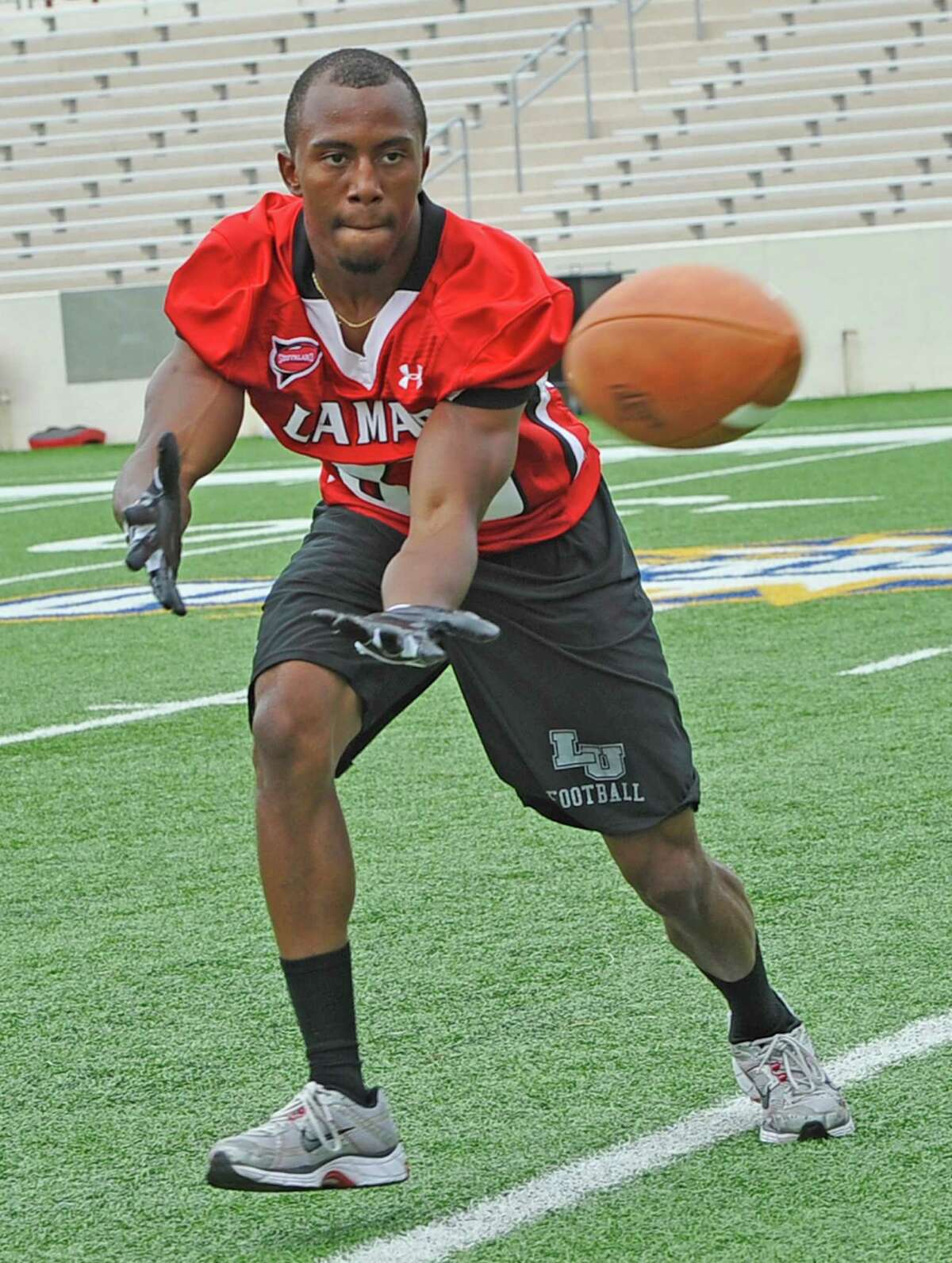 Lamar's 5-5, 135-pound football player is fearless