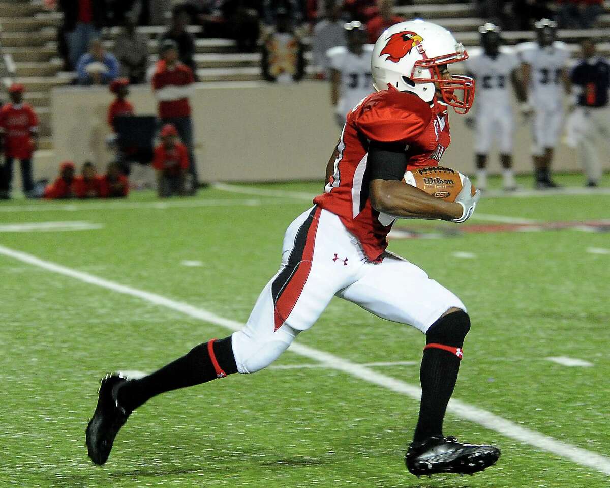 Lamar's 5-5, 135-pound football player is fearless