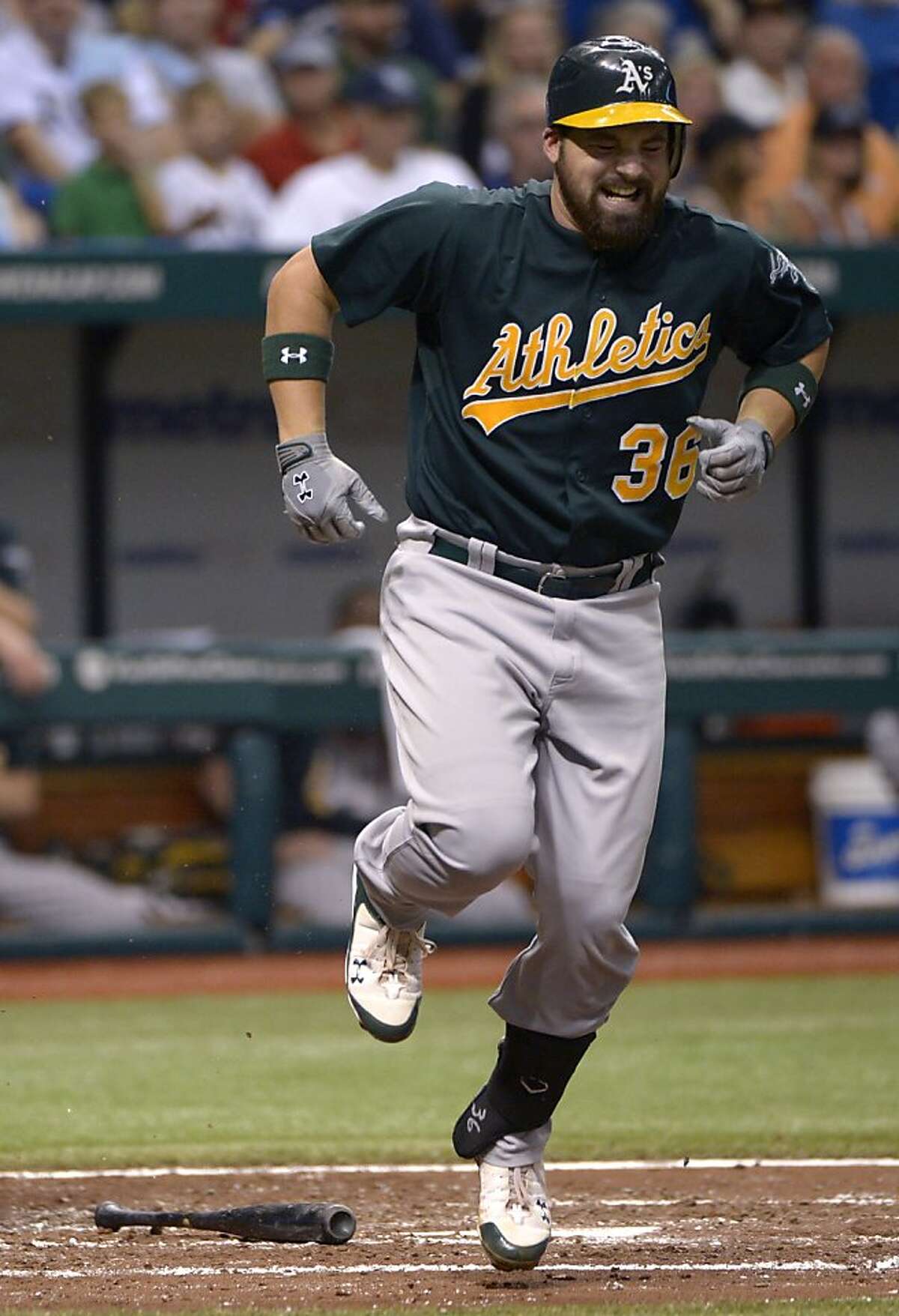 Gomes' homer powers A's win over Rays