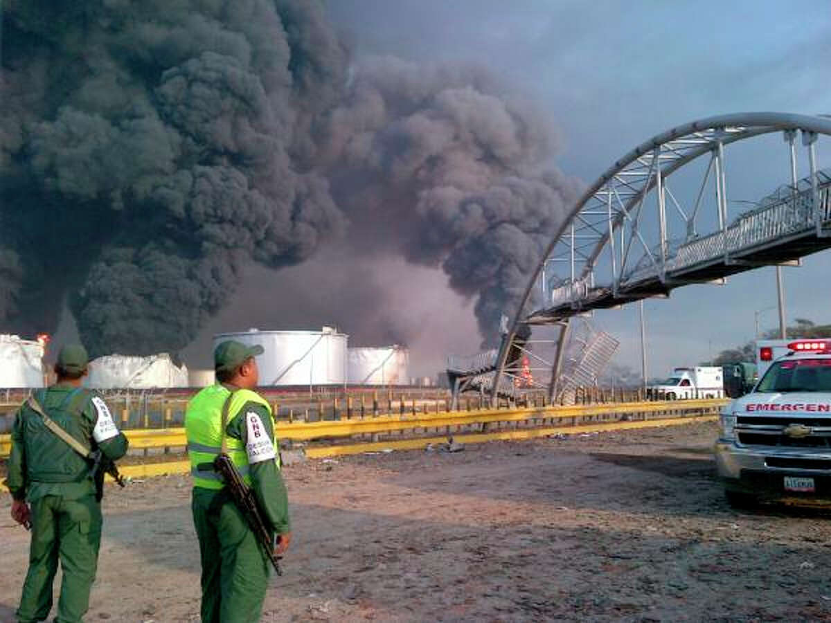 Refinery blast kills 26 in Venezuela, dozens hurt