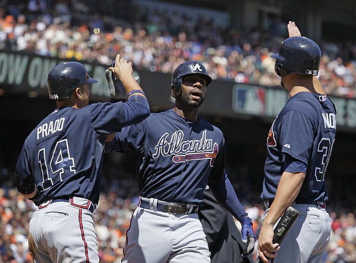 Braves end Giants' 5-game win streak 7-3
