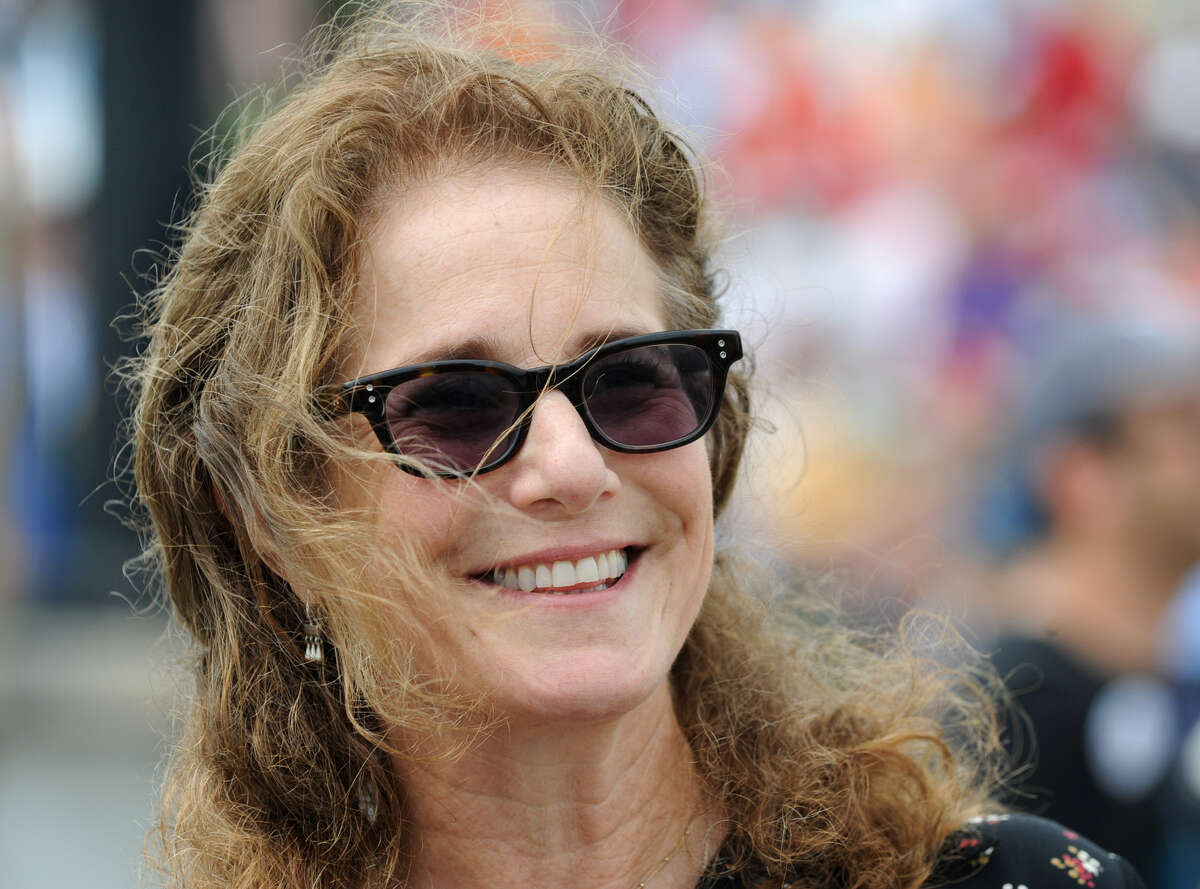 Hundreds march in opposition to fracking