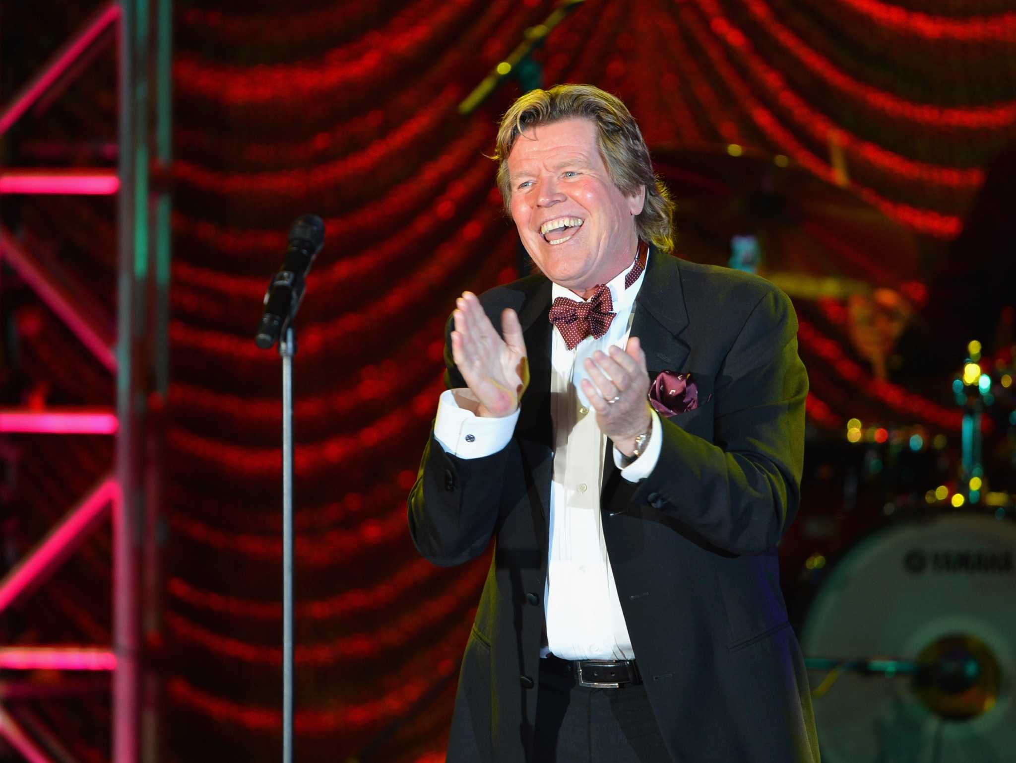 Hoffman: Herman's Hermits singer is still onstage