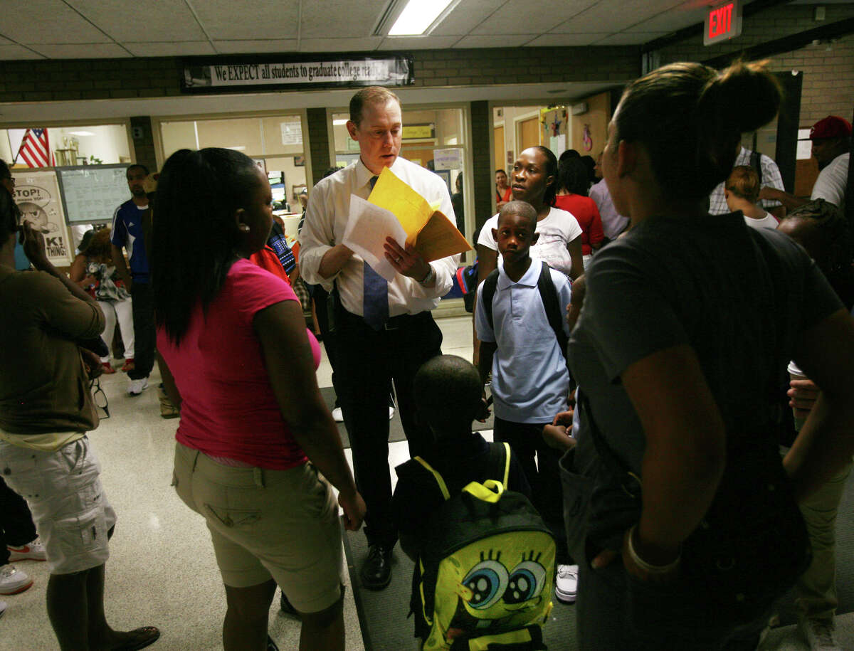 At Curiale, a new school year, principal and new lessons