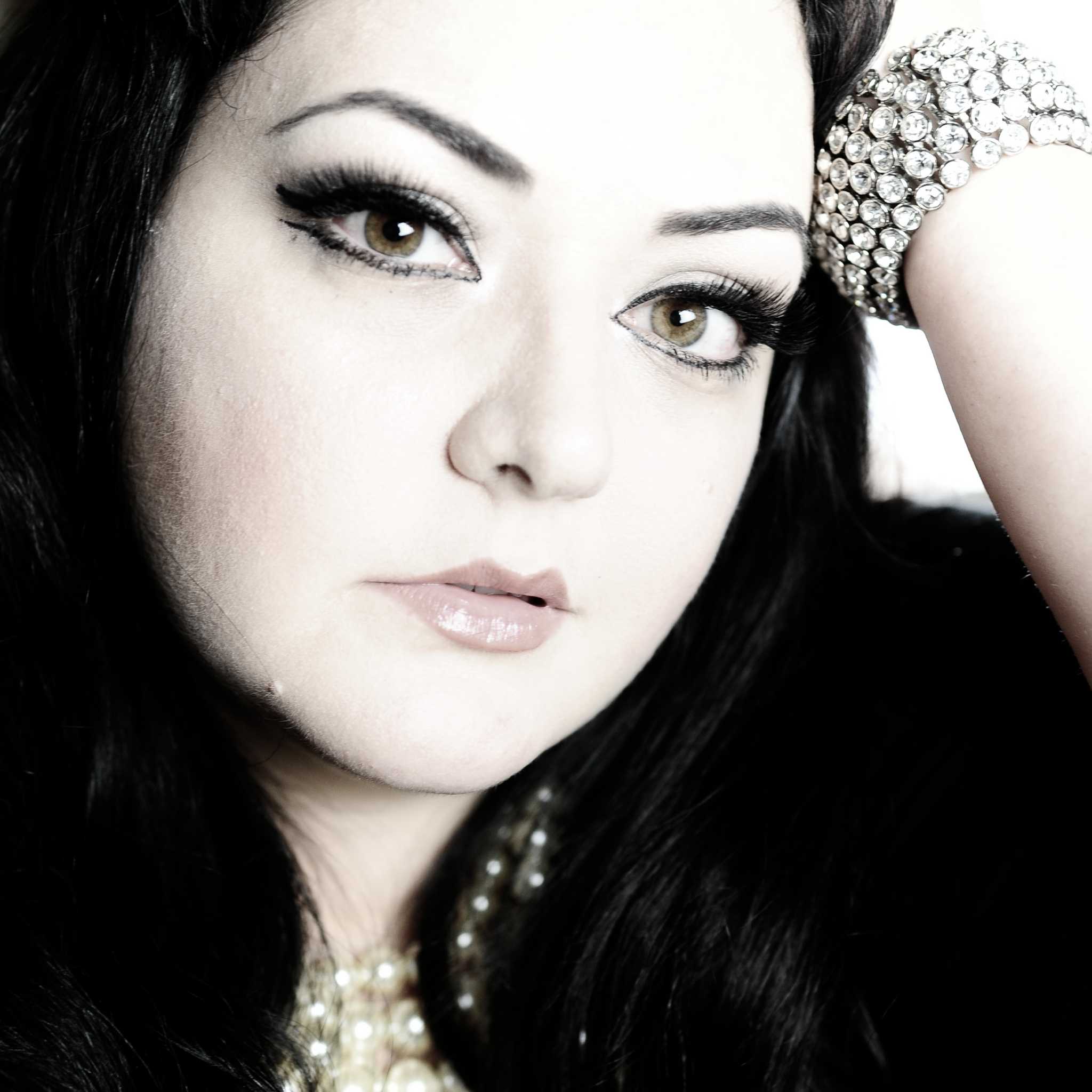 Jazz singer has motherhood and Radiohead covered