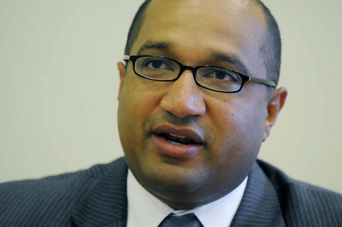 Soares says politics never behind probe of Kindlon