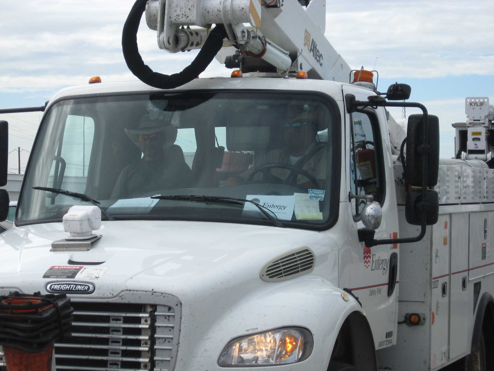Entergy Texas reports nearly 10,000 customers without power