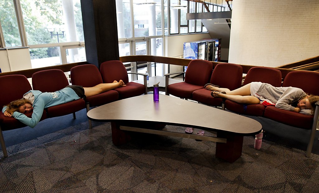 Colleges open eyes on need for sleep