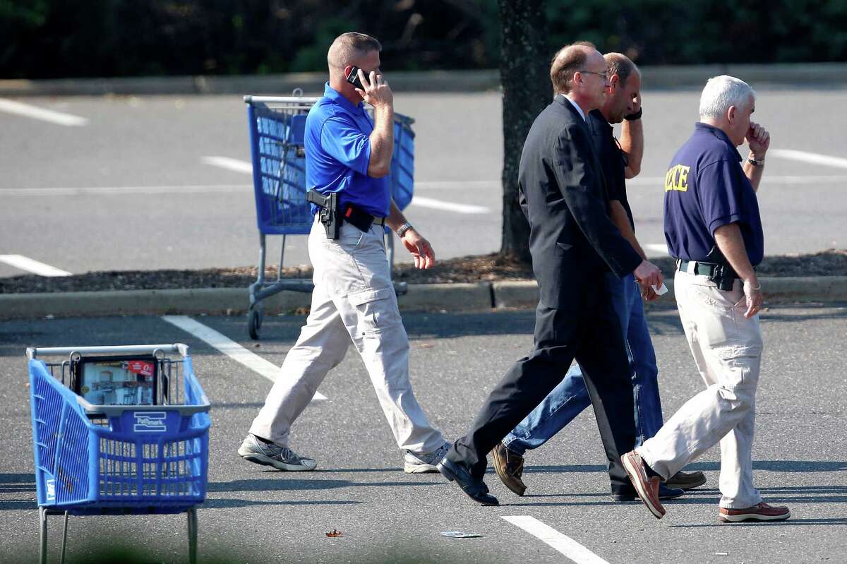 NJ store worker fatally shoots 2 employees, self