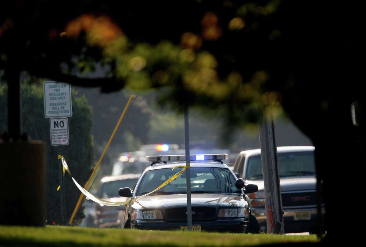 NJ store worker fatally shoots 2 employees, self